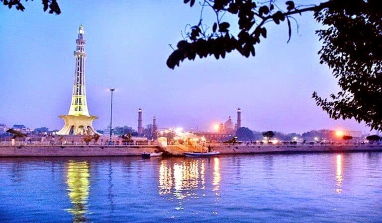 Minar e Pakistan - History, Importance, and other Details – Startup ...