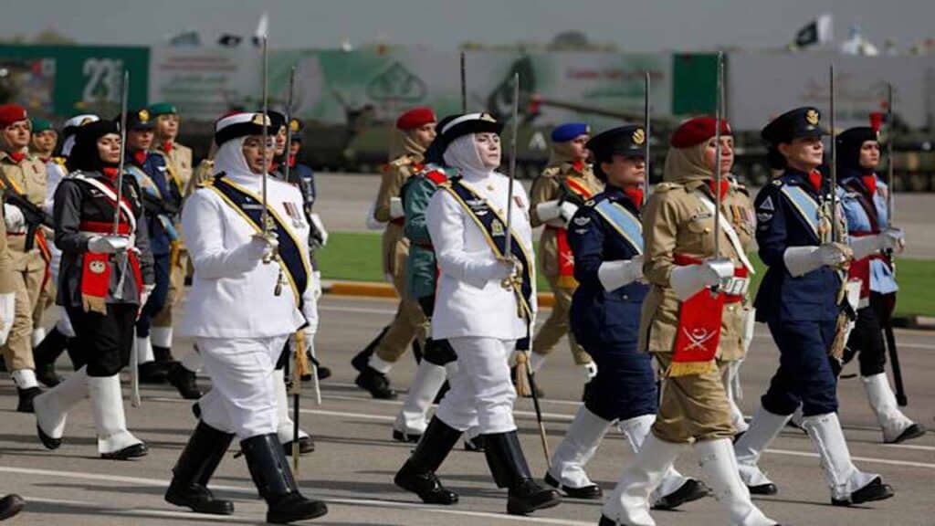 Pakistan Army has the Largest Women's Armed Forces in the Muslim world ...