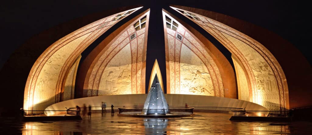 Pakistan Monument – History, Architecture, Museum, and Other Details ...