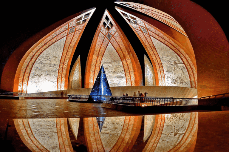 Pakistan Monument – History, Architecture, Museum, and Other Details ...
