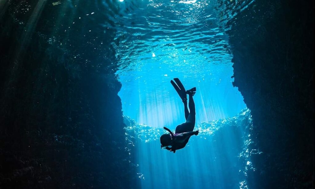 Dubai has World's Deepest Swimming Pool of 200 Meter Depth – Startup ...