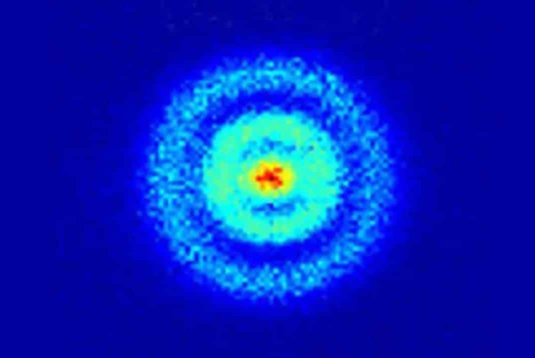 Scientists Capture First-Ever Image of a Single Atom Using X-Rays ...