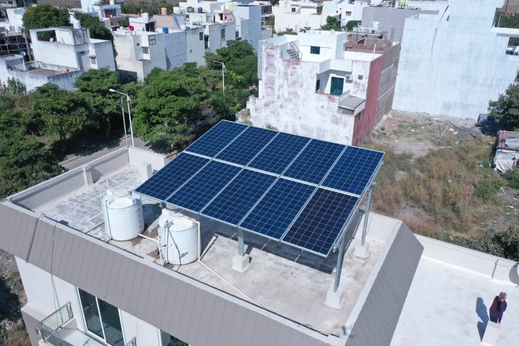 Pakistan's Solar Capacity Hits 31000MW, Beats Peak Summer Power Demand ...